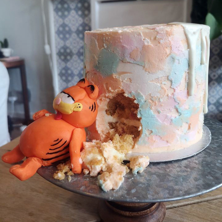 Garfield Eating Birthday Cake Cat Birthday Cake Cut Out Stock Images